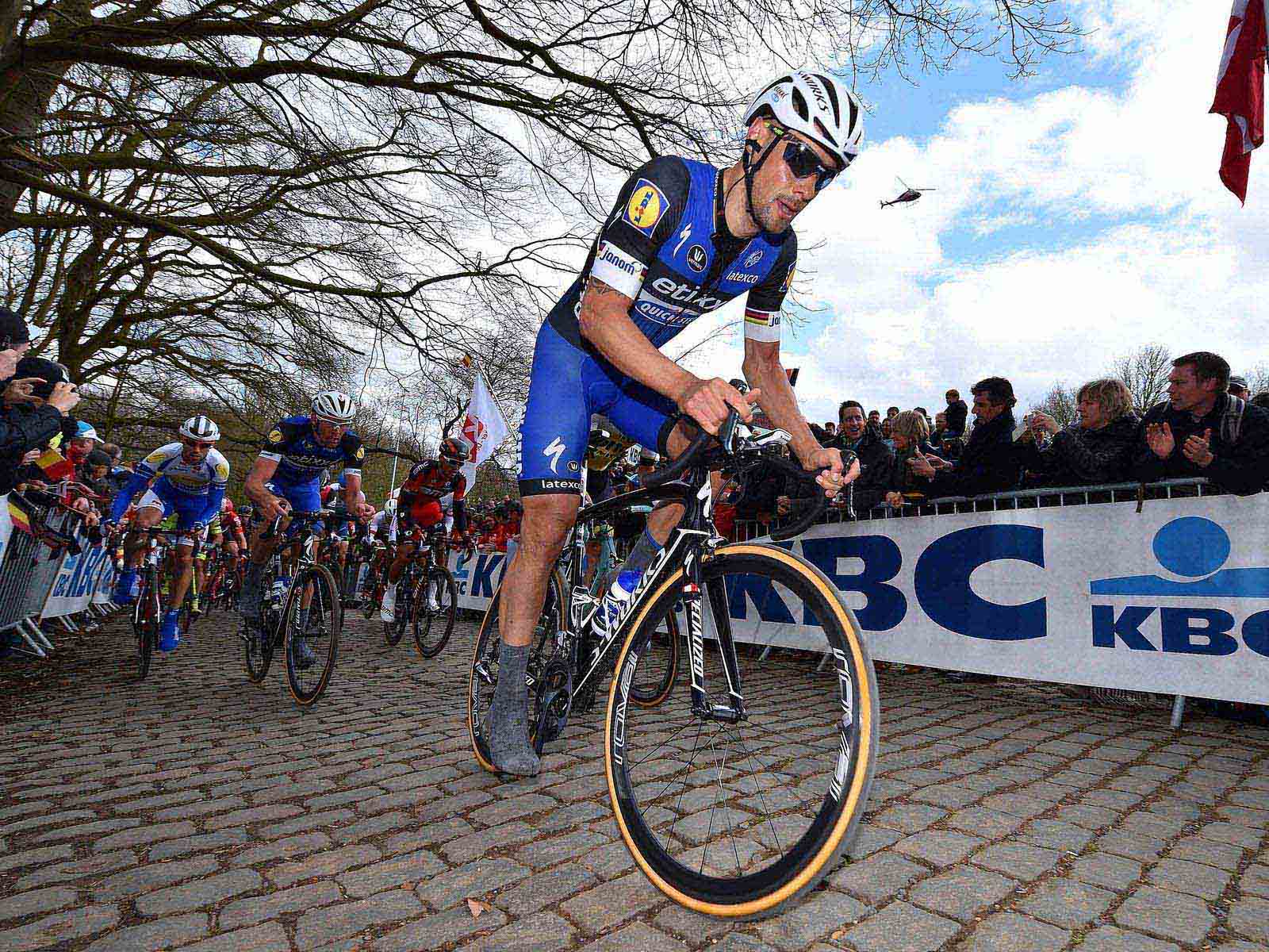 Vídeo: Tom Boonen y su último adoquín - Zikloland