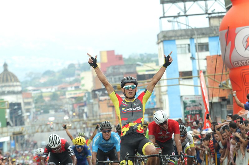 Orluis Aular y su vuelta al mundo en 80 días - Zikloland Orluis Aular y su vuelta al mundo en 80 días - Zikloland