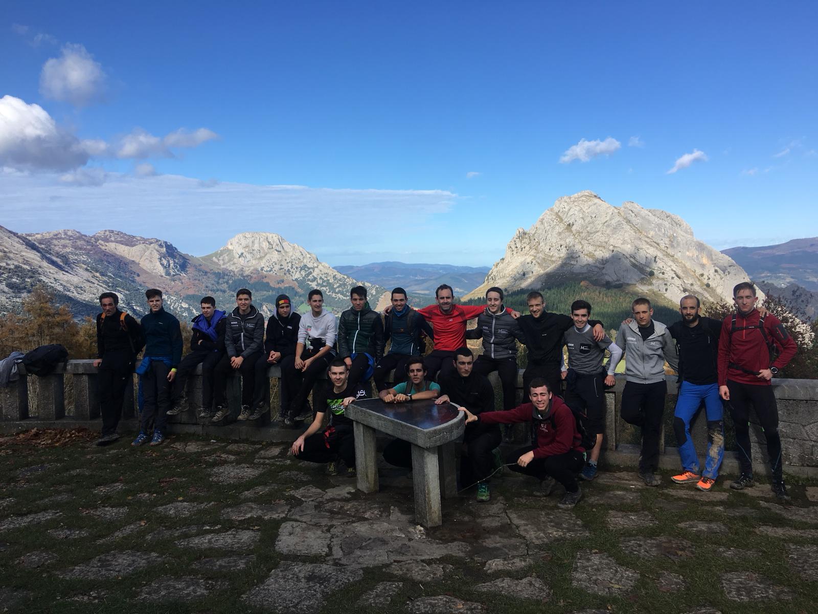 El Eiser-Hirumet se concentra en pretemporada con 20 ciclistas - Zikloland