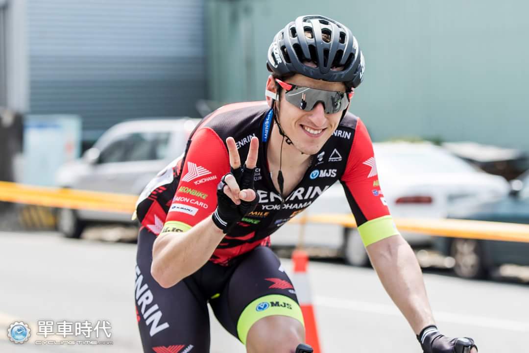 La "dignidad" de Rodrigo Araque: "No corro a cualquier precio" - Zikloland