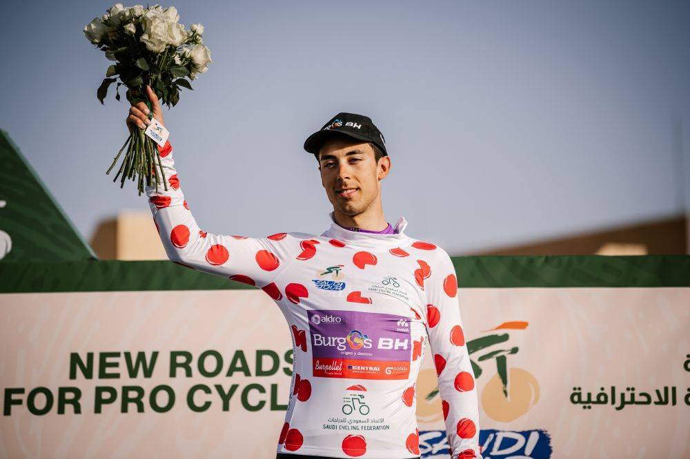 Saudi Tour: Ángel Fuentes (Burgos BH), fuga y podio (Vídeo) - Zikloland