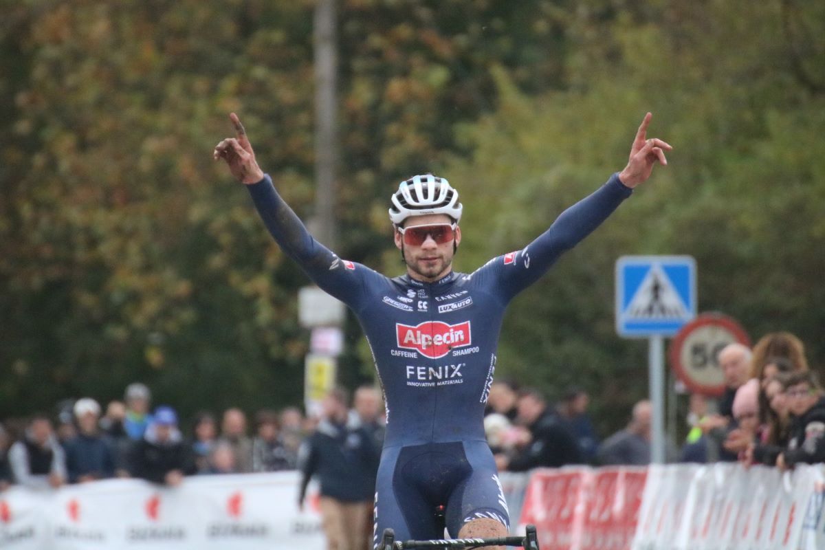 Copa España CX: David van der Poel no falla en Karrantza (Vídeo ...