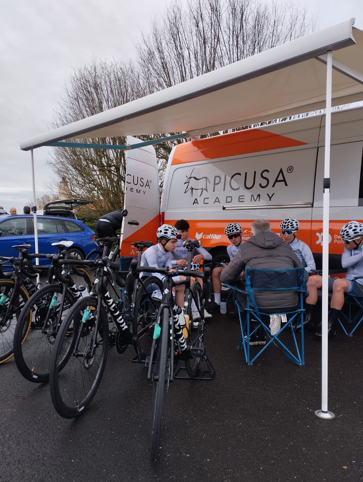 El equipo júnior Picusa Academy prepara con cariño la Challenge Volta ...